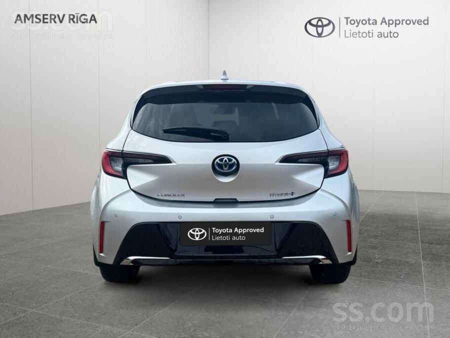 Pelēks Toyota Corolla 2023 Rīga, ar dzinēja tilpumu 1.80 L un nobraukumu 58 tūkst. km par 22500 €, foto 5 vietnē AUTOMOTO.COM.LV