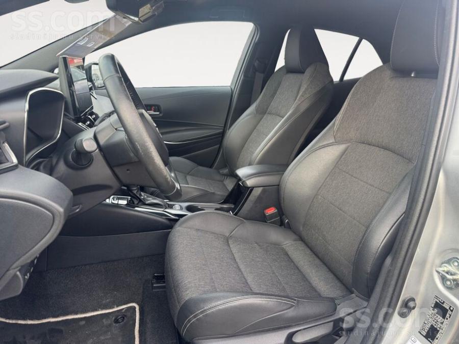 Pelēks Toyota Corolla 2023 Rīga, ar dzinēja tilpumu 1.80 L un nobraukumu 58 tūkst. km par 22500 €, foto 12 vietnē AUTOMOTO.COM.LV