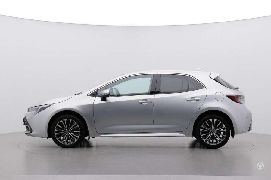 Pelēks Toyota Corolla 2023 Viļņa, ar dzinēja tilpumu 1.80 L un nobraukumu 73 tūkst. km par 20900 €, foto 5 vietnē AUTOMOTO.COM.LV