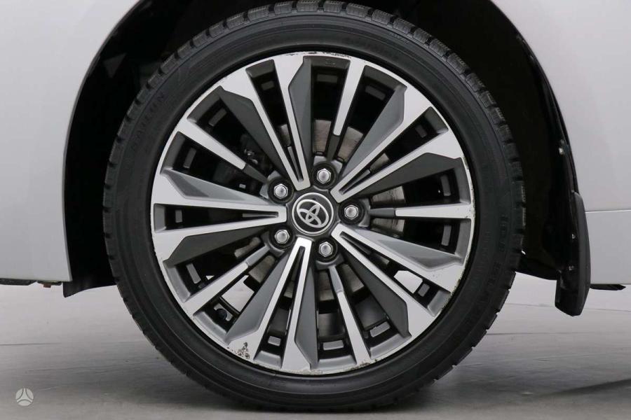 Pelēks Toyota Corolla 2023 Viļņa, ar dzinēja tilpumu 1.80 L un nobraukumu 73 tūkst. km par 20900 €, foto 17 vietnē AUTOMOTO.COM.LV