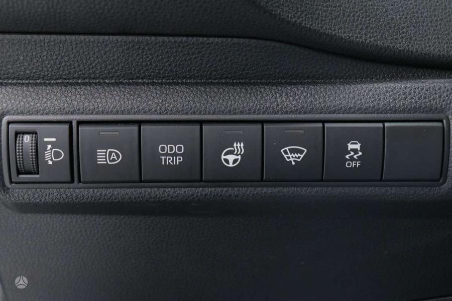Pelēks Toyota Corolla 2023 Viļņa, ar dzinēja tilpumu 1.80 L un nobraukumu 73 tūkst. km par 20900 €, foto 22 vietnē AUTOMOTO.COM.LV