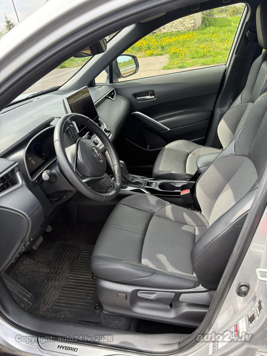 Pelēks Toyota Corolla 2024 Tallina, ar dzinēja tilpumu 1.80 L un nobraukumu 36 tūkst. km par 29000 €, foto 8 vietnē AUTOMOTO.COM.LV