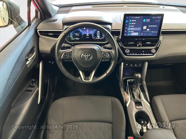 Grey Toyota Corolla 2024 in Parnu, with an engine capacity of 1.80 L and mileage of 31 thousand km for 31490 €, photo 8 on AUTOMOTO.COM.LV