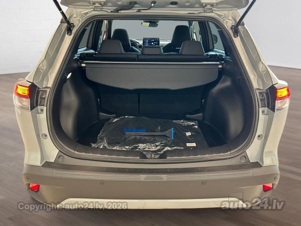 Grey Toyota Corolla 2024 in Parnu, with an engine capacity of 1.80 L and mileage of 31 thousand km for 31490 €, photo 9 on AUTOMOTO.COM.LV