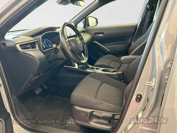 Grey Toyota Corolla 2024 in Parnu, with an engine capacity of 1.80 L and mileage of 31 thousand km for 31490 €, photo 10 on AUTOMOTO.COM.LV
