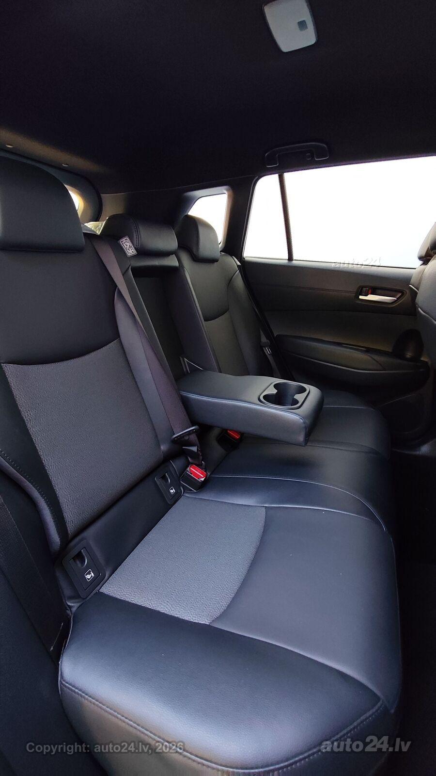 Pelēks Toyota Corolla 2024 Tallina, ar dzinēja tilpumu 1.80 L un nobraukumu 29 tūkst. km par 33995 €, foto 8 vietnē AUTOMOTO.COM.LV