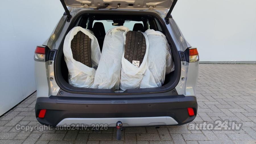 Pelēks Toyota Corolla 2024 Tallina, ar dzinēja tilpumu 1.80 L un nobraukumu 29 tūkst. km par 33995 €, foto 11 vietnē AUTOMOTO.COM.LV