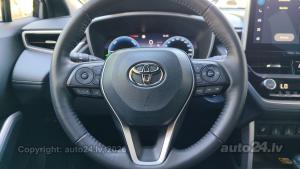 Pelēks Toyota Corolla 2024 Tallina, ar dzinēja tilpumu 1.80 L un nobraukumu 29 tūkst. km par 33995 €, foto 13 vietnē AUTOMOTO.COM.LV