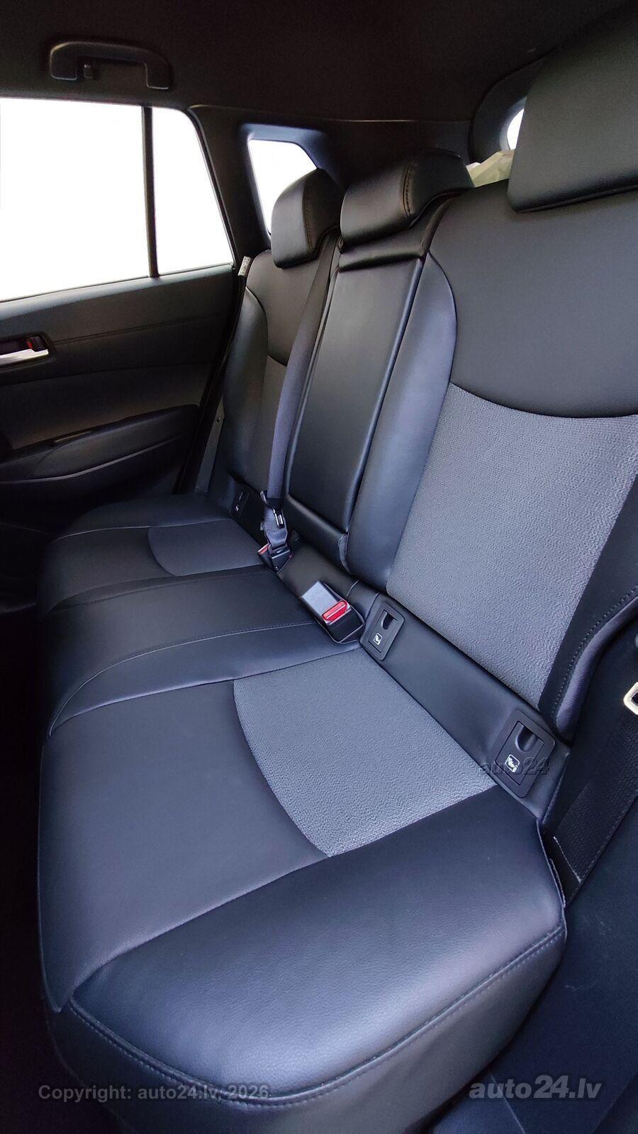 Pelēks Toyota Corolla 2024 Tallina, ar dzinēja tilpumu 1.80 L un nobraukumu 29 tūkst. km par 33995 €, foto 18 vietnē AUTOMOTO.COM.LV