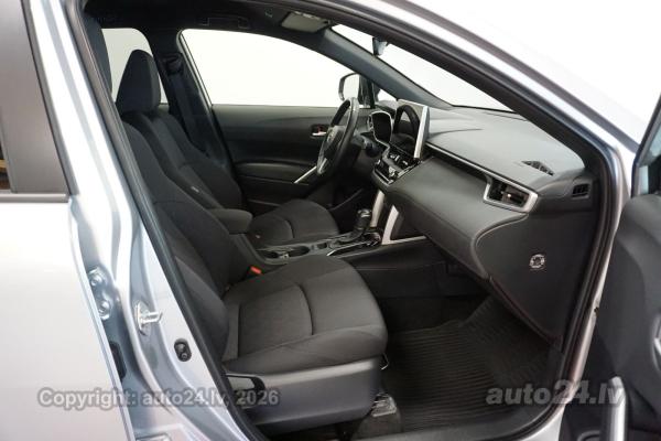 Pelēks Toyota Corolla 2024 Tartu, ar dzinēja tilpumu 1.80 L un nobraukumu 30 tūkst. km par 31490 €, foto 6 vietnē AUTOMOTO.COM.LV
