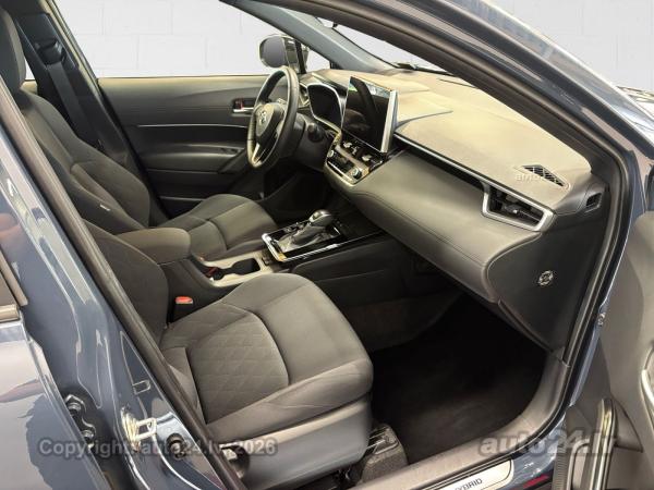 Grey Toyota Corolla 2025 in Tartu, with an engine capacity of 1.80 L and mileage of 16 thousand km for 35490 €, photo 7 on AUTOMOTO.COM.LV