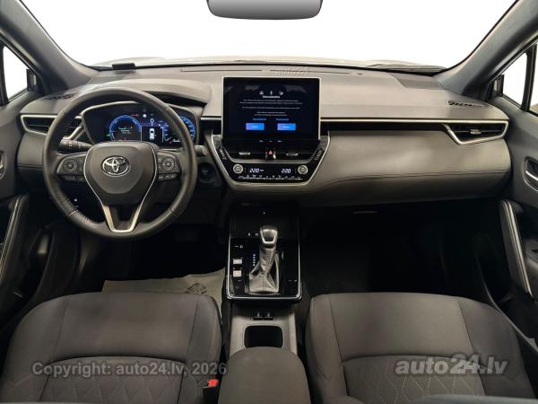 Grey Toyota Corolla 2025 in Tartu, with an engine capacity of 1.80 L and mileage of 16 thousand km for 35490 €, photo 9 on AUTOMOTO.COM.LV