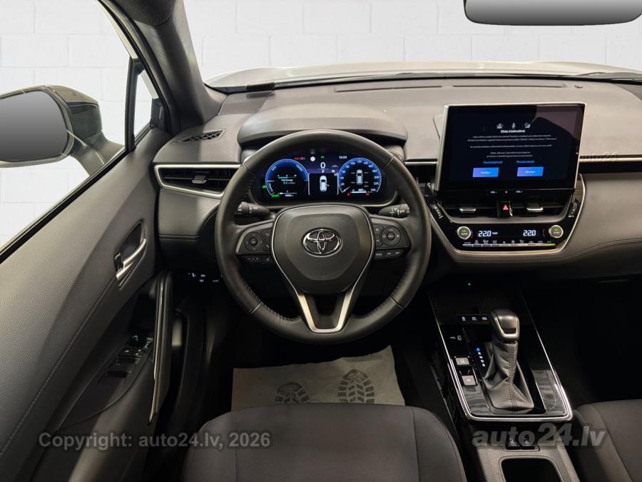 Grey Toyota Corolla 2025 in Tartu, with an engine capacity of 1.80 L and mileage of 16 thousand km for 35490 €, photo 10 on AUTOMOTO.COM.LV