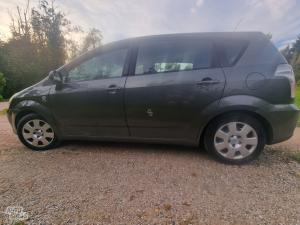 Pelēks Toyota Corolla 2004 Anykščiai, ar dzinēja tilpumu 2.00 L un nobraukumu 310 tūkst. km par 1550 €, foto 7 vietnē AUTOMOTO.COM.LV