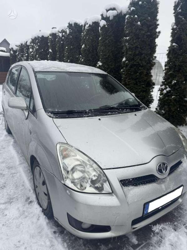 Pelēks Toyota Corolla 2007 Trakai, ar dzinēja tilpumu 2.23 L un nobraukumu 288 tūkst. km par 2300 €, foto 1 vietnē AUTOMOTO.COM.LV