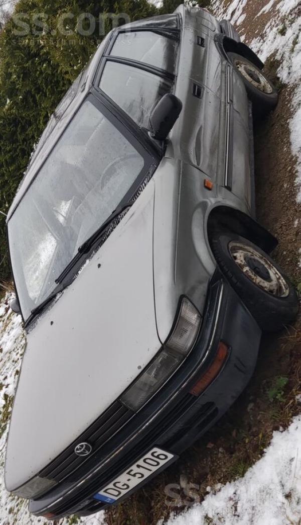 Pelēks Toyota Corolla 1991 Ogre, ar dzinēja tilpumu 1.30 L un nobraukumu 376 tūkst. km par 1099 €, foto 1 vietnē AUTOMOTO.COM.LV