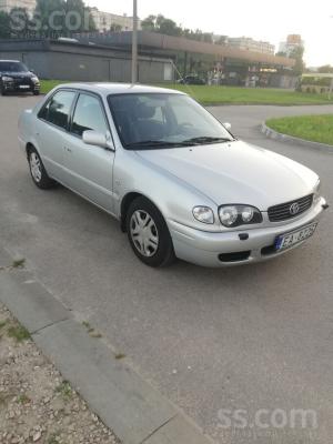 Pelēks Toyota Corolla 2000 Rīga, ar dzinēja tilpumu 1.60 L un nobraukumu 194 tūkst. km par 1300 €, foto 3 vietnē AUTOMOTO.COM.LV