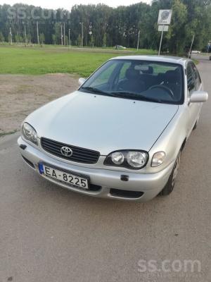 Pelēks Toyota Corolla 2000 Rīga, ar dzinēja tilpumu 1.60 L un nobraukumu 194 tūkst. km par 1300 €, foto 5 vietnē AUTOMOTO.COM.LV