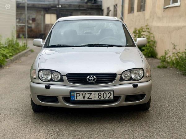 Pelēks Toyota Corolla 2001 Viļņa, ar dzinēja tilpumu 1.60 L un nobraukumu 303 tūkst. km par 750 €, foto 2 vietnē AUTOMOTO.COM.LV