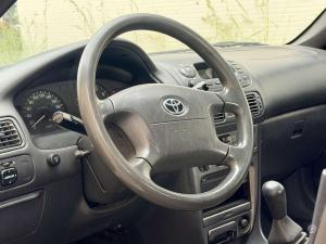 Pelēks Toyota Corolla 2001 Viļņa, ar dzinēja tilpumu 1.60 L un nobraukumu 303 tūkst. km par 750 €, foto 10 vietnē AUTOMOTO.COM.LV