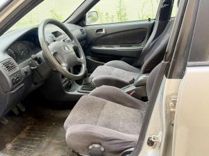 Pelēks Toyota Corolla 2001 Viļņa, ar dzinēja tilpumu 1.60 L un nobraukumu 303 tūkst. km par 750 €, foto 11 vietnē AUTOMOTO.COM.LV