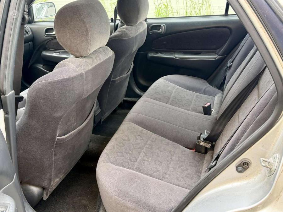 Pelēks Toyota Corolla 2001 Viļņa, ar dzinēja tilpumu 1.60 L un nobraukumu 303 tūkst. km par 750 €, foto 13 vietnē AUTOMOTO.COM.LV