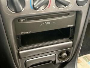 Pelēks Toyota Corolla 2001 Viļņa, ar dzinēja tilpumu 1.60 L un nobraukumu 303 tūkst. km par 750 €, foto 16 vietnē AUTOMOTO.COM.LV