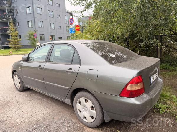 Pelēks Toyota Corolla 2002 Rīga, ar dzinēja tilpumu 1.60 L un nobraukumu 219 tūkst. km par 800 €, foto 3 vietnē AUTOMOTO.COM.LV