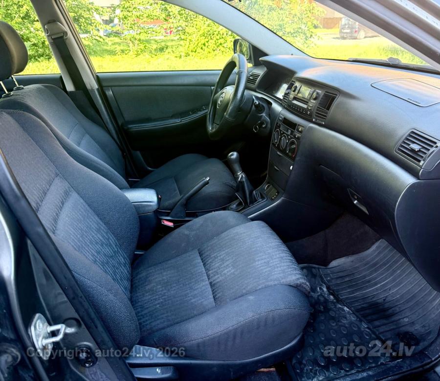 Grey Toyota Corolla 2004 in Tallinn, with an engine capacity of 1.60 L and mileage of 245 thousand km for 1499 €, photo 6 on AUTOMOTO.COM.LV