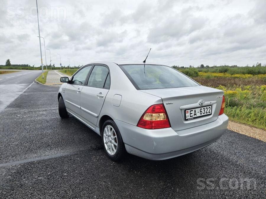 Grey Toyota Corolla 2004 in Jelgava, with an engine capacity of 1.40 L and mileage of 205 thousand km for 2300 €, photo 3 on AUTOMOTO.COM.LV