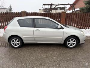 Grey Toyota Corolla 2005 in Vilnius, with an engine capacity of 1.36 L and mileage of 307 thousand km for 2200 €, photo 7 on AUTOMOTO.COM.LV