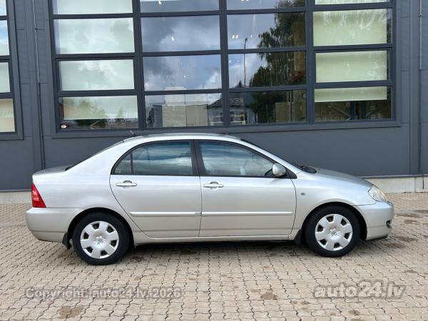 Pelēks Toyota Corolla 2005 Valga, ar dzinēja tilpumu 1.60 L un nobraukumu 100 tūkst. km par 2800 €, foto 4 vietnē AUTOMOTO.COM.LV
