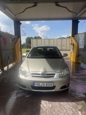 Pelēks Toyota Corolla 2006 Utena, ar dzinēja tilpumu 1.36 L un nobraukumu 211 tūkst. km par 1700 €, foto  vietnē AUTOMOTO.COM.LV