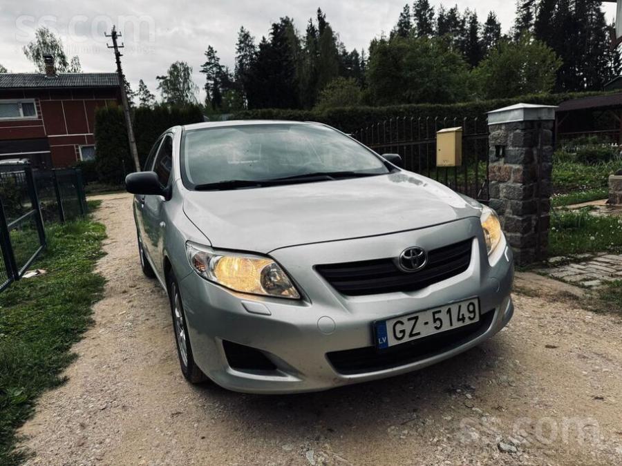 Grey Toyota Corolla 2007 in Riga, with an engine capacity of 1.60 L and mileage of 260 thousand km for 2300 €, photo 1 on AUTOMOTO.COM.LV