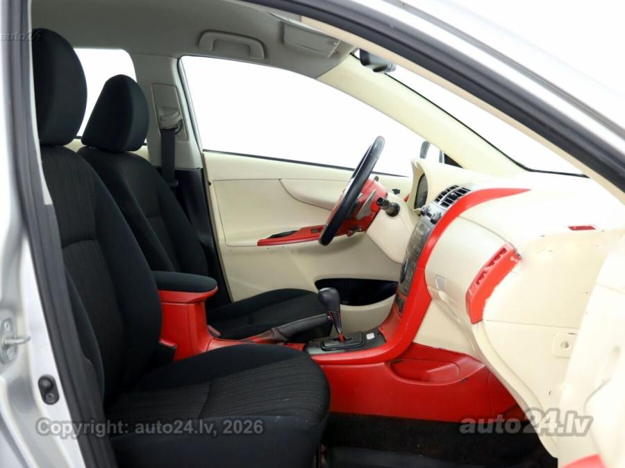 Серый Тойота Королла 2007 в Таллин, объемом двигателя 1.60 л и пробегом 169 тыс. км за 1999 €, фото 6 на AUTOMOTO.COM.LV