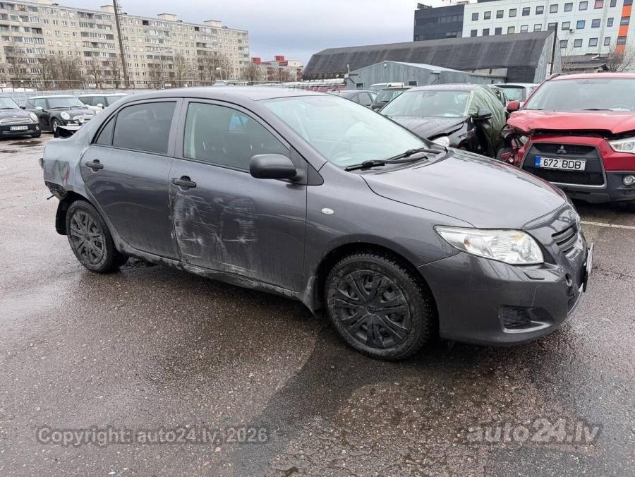 Pelēks Toyota Corolla 2007 Tallina, ar dzinēja tilpumu 1.60 L un nobraukumu 219 tūkst. km par 999 €, foto 1 vietnē AUTOMOTO.COM.LV