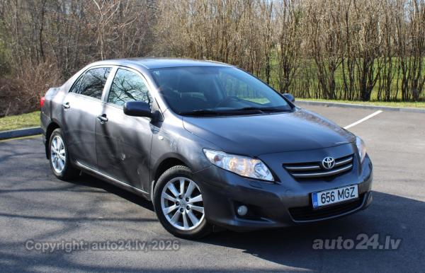 Pelēks Toyota Corolla 2007 Rapla, ar dzinēja tilpumu 1.60 L un nobraukumu 195 tūkst. km par 3889 €, foto 1 vietnē AUTOMOTO.COM.LV