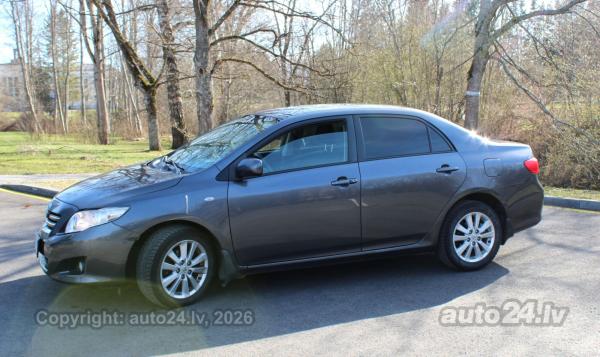 Pelēks Toyota Corolla 2007 Rapla, ar dzinēja tilpumu 1.60 L un nobraukumu 195 tūkst. km par 3889 €, foto 6 vietnē AUTOMOTO.COM.LV