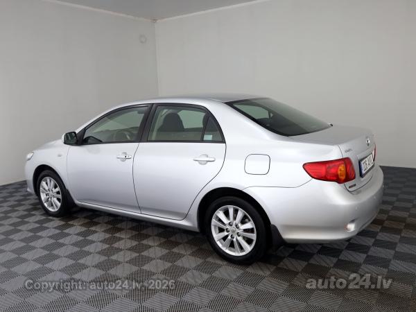 Grey Toyota Corolla 2007 in Tallinn, with an engine capacity of 1.60 L and mileage of 258 thousand km for 2499 €, photo 4 on AUTOMOTO.COM.LV