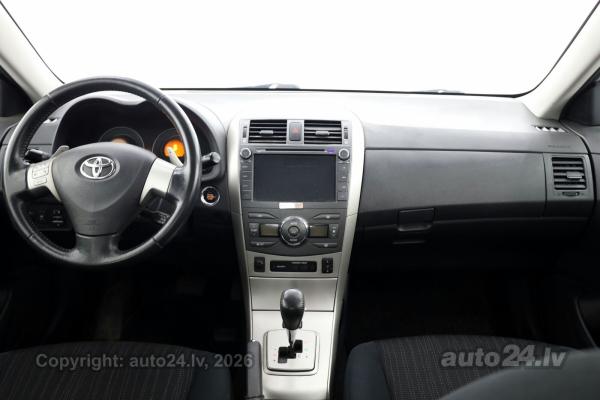 Grey Toyota Corolla 2007 in Tallinn, with an engine capacity of 1.60 L and mileage of 258 thousand km for 2499 €, photo 5 on AUTOMOTO.COM.LV