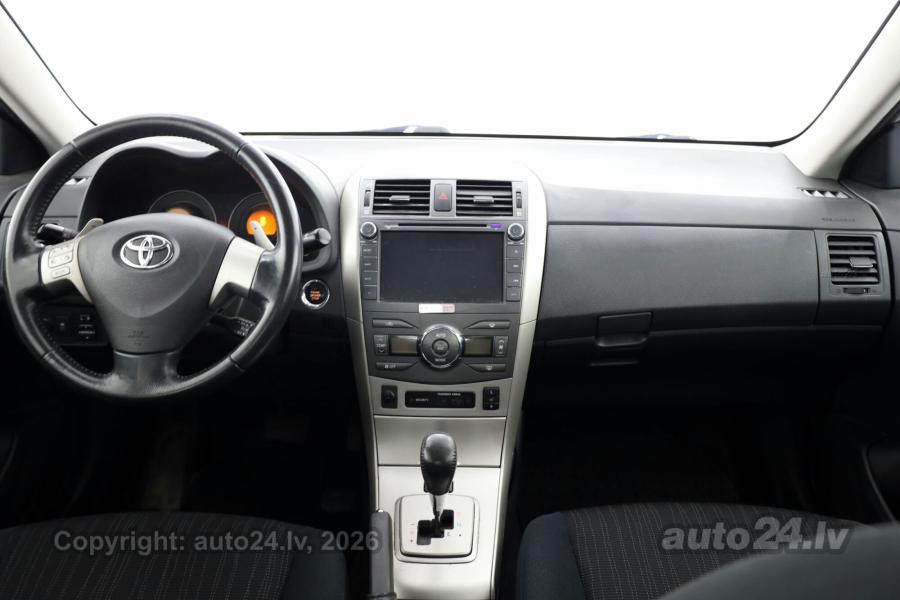 Pelēks Toyota Corolla 2007 Tallina, ar dzinēja tilpumu 1.60 L un nobraukumu 258 tūkst. km par 2499 €, foto 6 vietnē AUTOMOTO.COM.LV