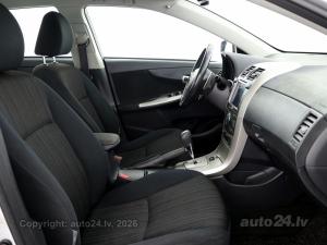 Pelēks Toyota Corolla 2007 Tallina, ar dzinēja tilpumu 1.60 L un nobraukumu 258 tūkst. km par 2499 €, foto 7 vietnē AUTOMOTO.COM.LV