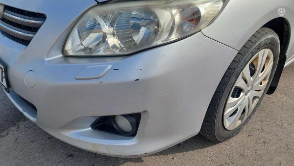Grey Toyota Corolla 2007 in Klaipeda, with an engine capacity of 1.36 L and mileage of 382 thousand km for 2250 €, photo 9 on AUTOMOTO.COM.LV
