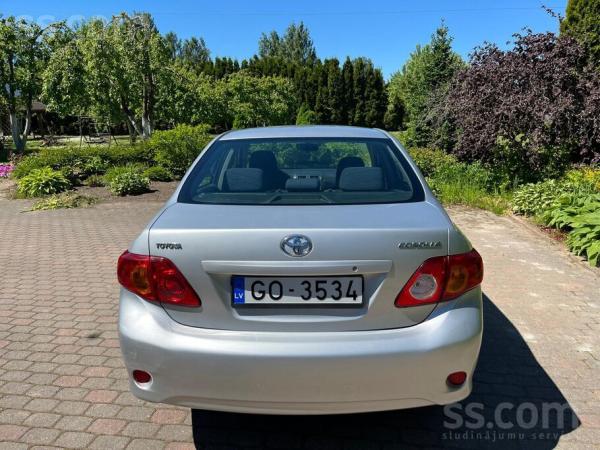 Pelēks Toyota Corolla 2007 Bauska, ar dzinēja tilpumu 1.60 L un nobraukumu 181 tūkst. km par 3200 €, foto 4 vietnē AUTOMOTO.COM.LV