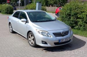 Pelēks Toyota Corolla 2007 Jelgava, ar dzinēja tilpumu 1.40 L un nobraukumu 325 tūkst. km par 2700 €, foto  vietnē AUTOMOTO.COM.LV