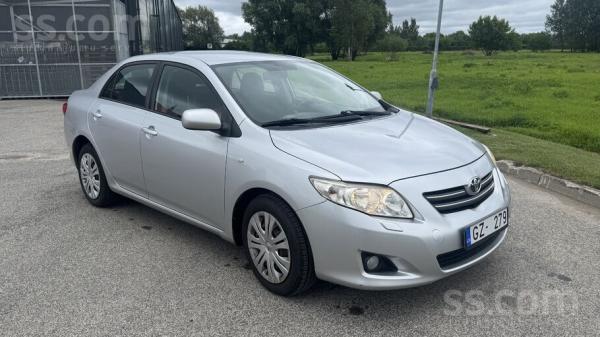 Grey Toyota Corolla 2007 in Riga, with an engine capacity of 1.60 L and mileage of 146 thousand km for 2800 €, photo 1 on AUTOMOTO.COM.LV
