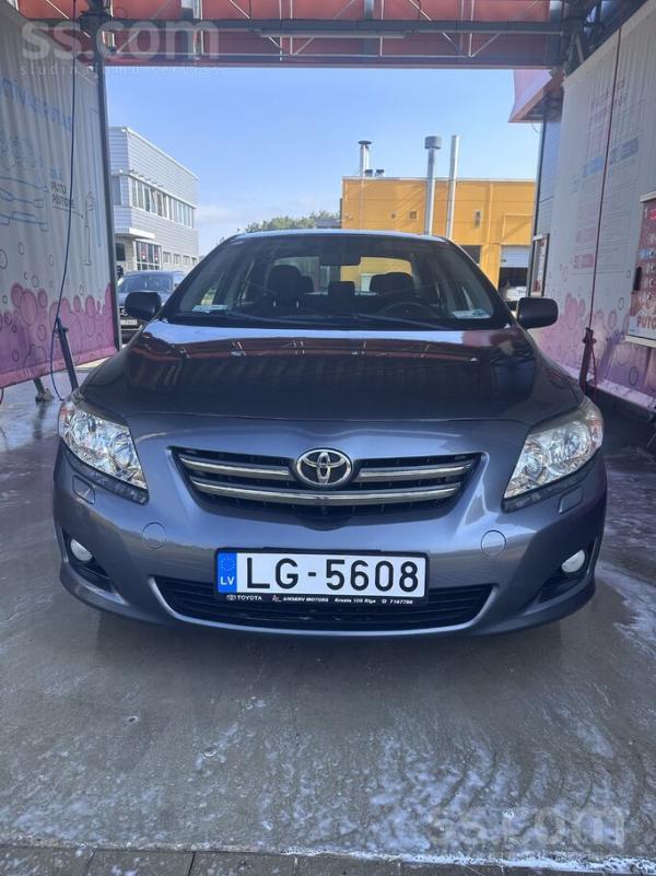 Pelēks Toyota Corolla 2007 Rīga, ar dzinēja tilpumu 1.60 L un nobraukumu 169 tūkst. km par 2800 €, foto 1 vietnē AUTOMOTO.COM.LV