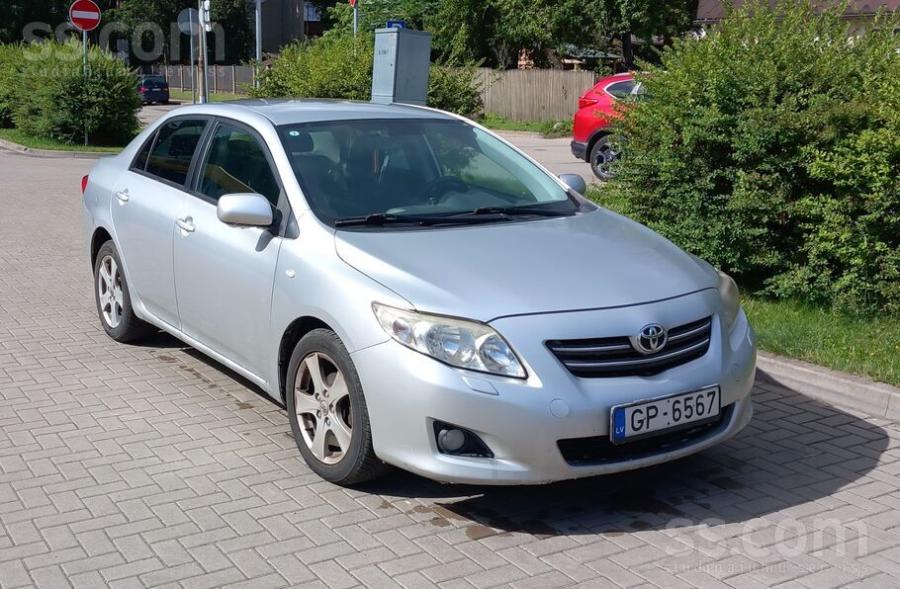 Pelēks Toyota Corolla 2007 Jelgava, ar dzinēja tilpumu 1.40 L un nobraukumu 325 tūkst. km par 1800 €, foto 1 vietnē AUTOMOTO.COM.LV