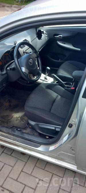 Pelēks Toyota Corolla 2007 Jelgava, ar dzinēja tilpumu 1.40 L un nobraukumu 325 tūkst. km par 1800 €, foto 7 vietnē AUTOMOTO.COM.LV