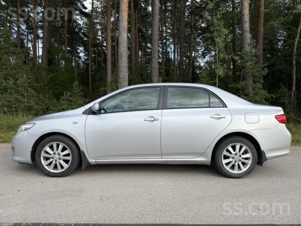Grey Toyota Corolla 2007 in Riga, with an engine capacity of 1.60 L and mileage of 161 thousand km for 2600 €, photo 2 on AUTOMOTO.COM.LV